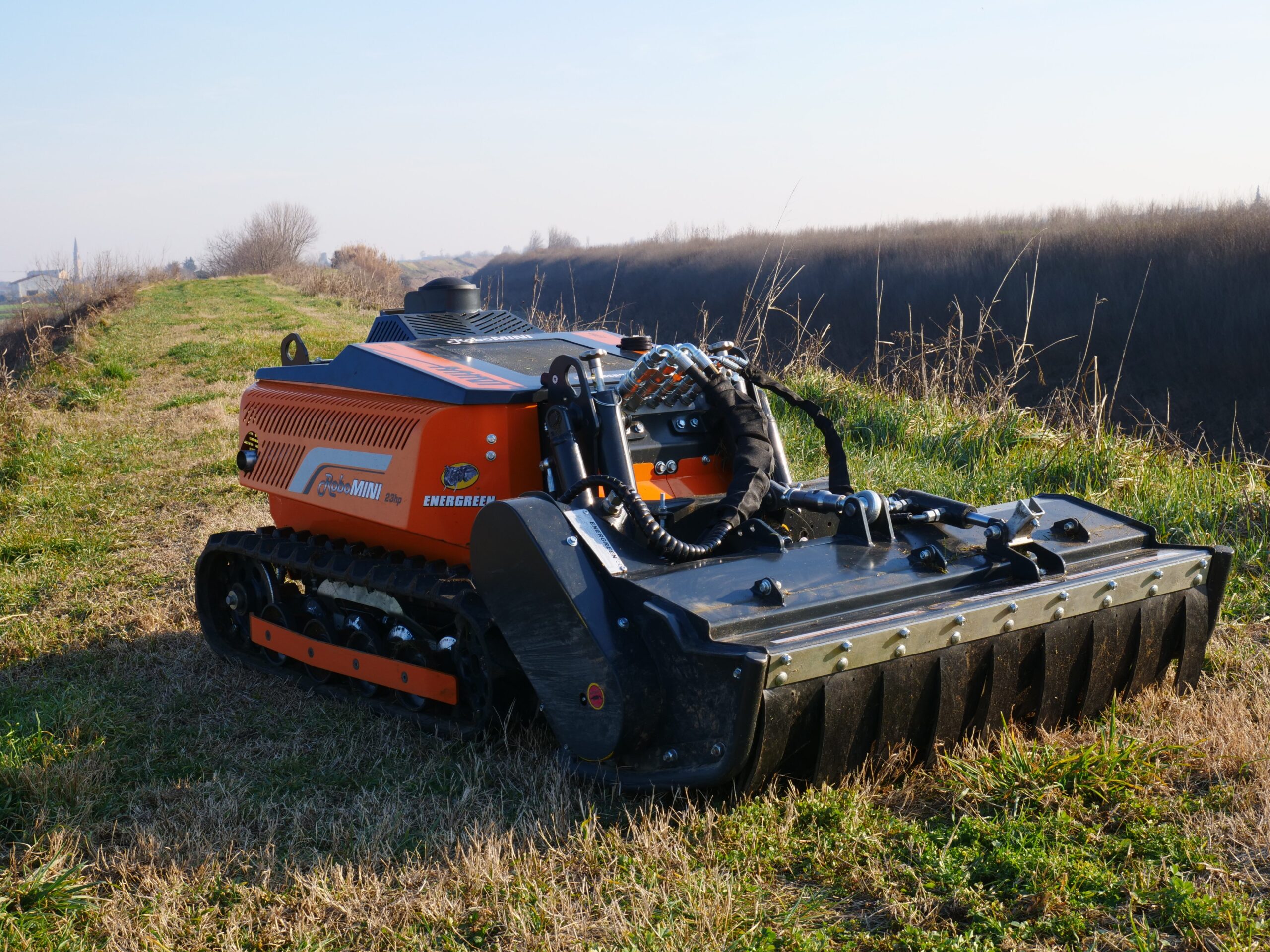 Sverigepremiär på Svenska Maskinmässan för RoboMINI! - Maskinkanalen
