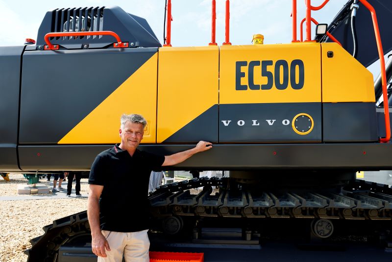Anders köpte Sveriges första Volvo EC500 - Maskinkanalen